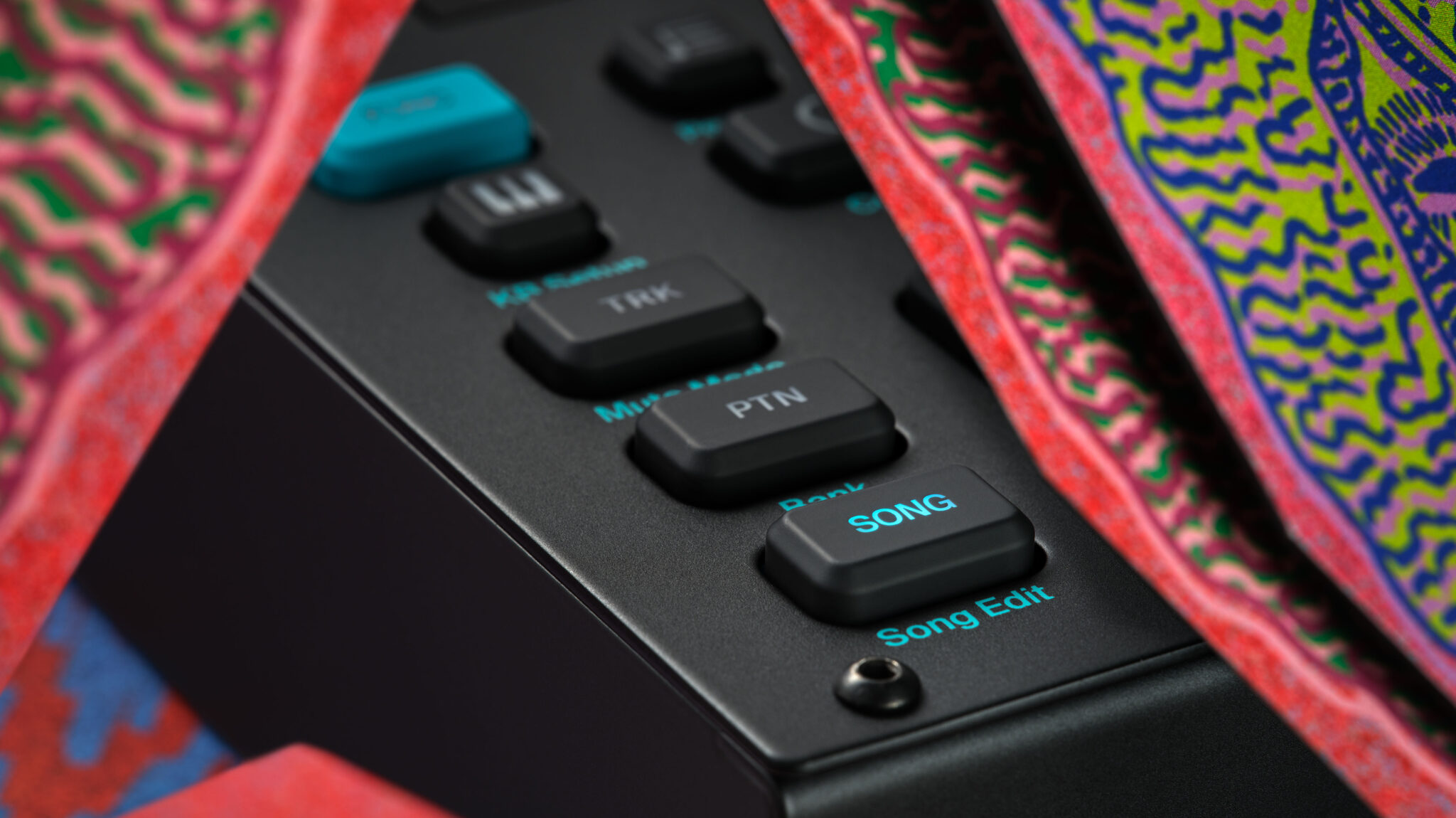 Digitone II | Immersive 16 Voice Polyphonic Digital Synthesizer | Elektron